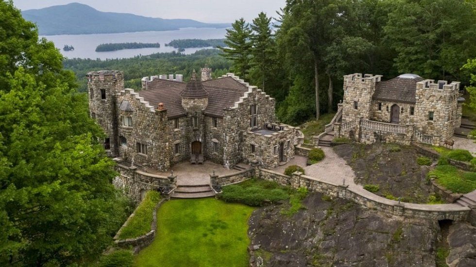Así es el castillo que un padre construyó para su hijo de tres años