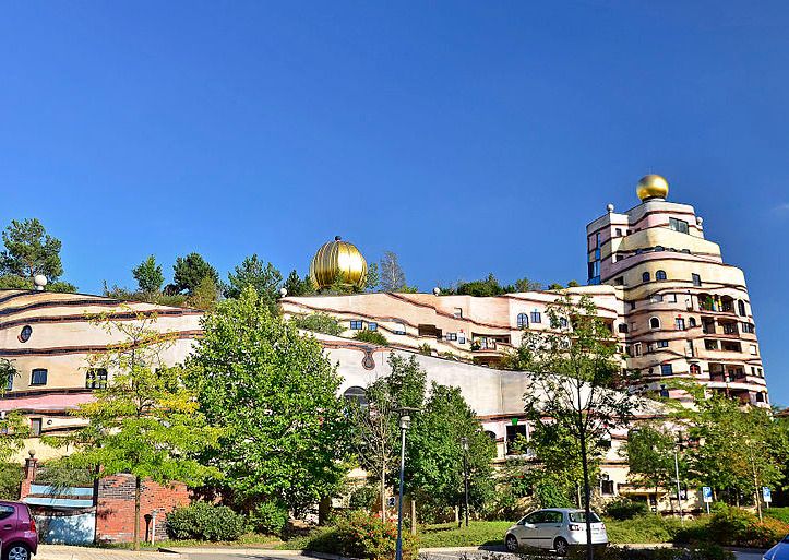 Casas famosas: así es vivir en Waldspirale – Fotocasa Life