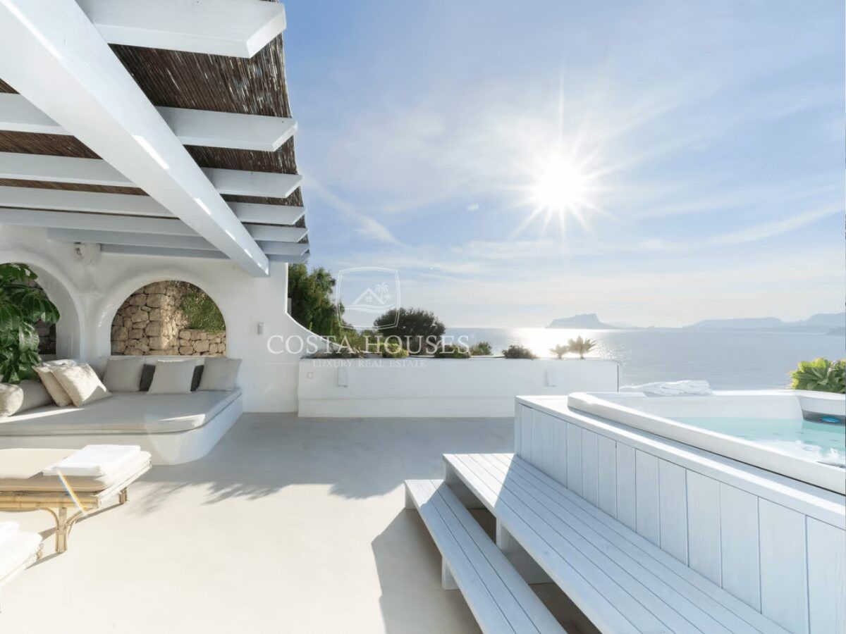 Villa de lujo de estilo ibicenco, a la venta en Fotocasa – Fotocasa Life